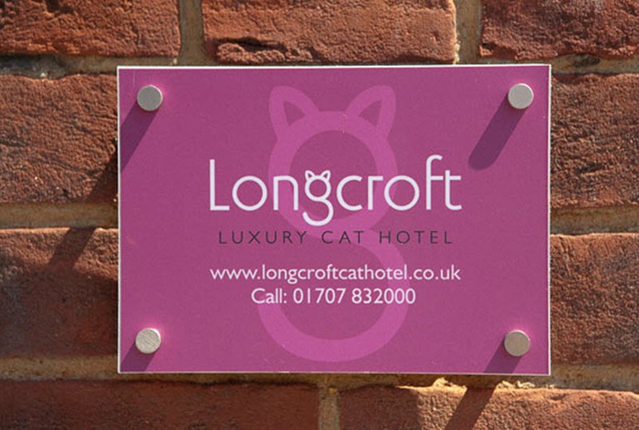 Longcroft Luxury Hotel … for Cats | Amusing Planet